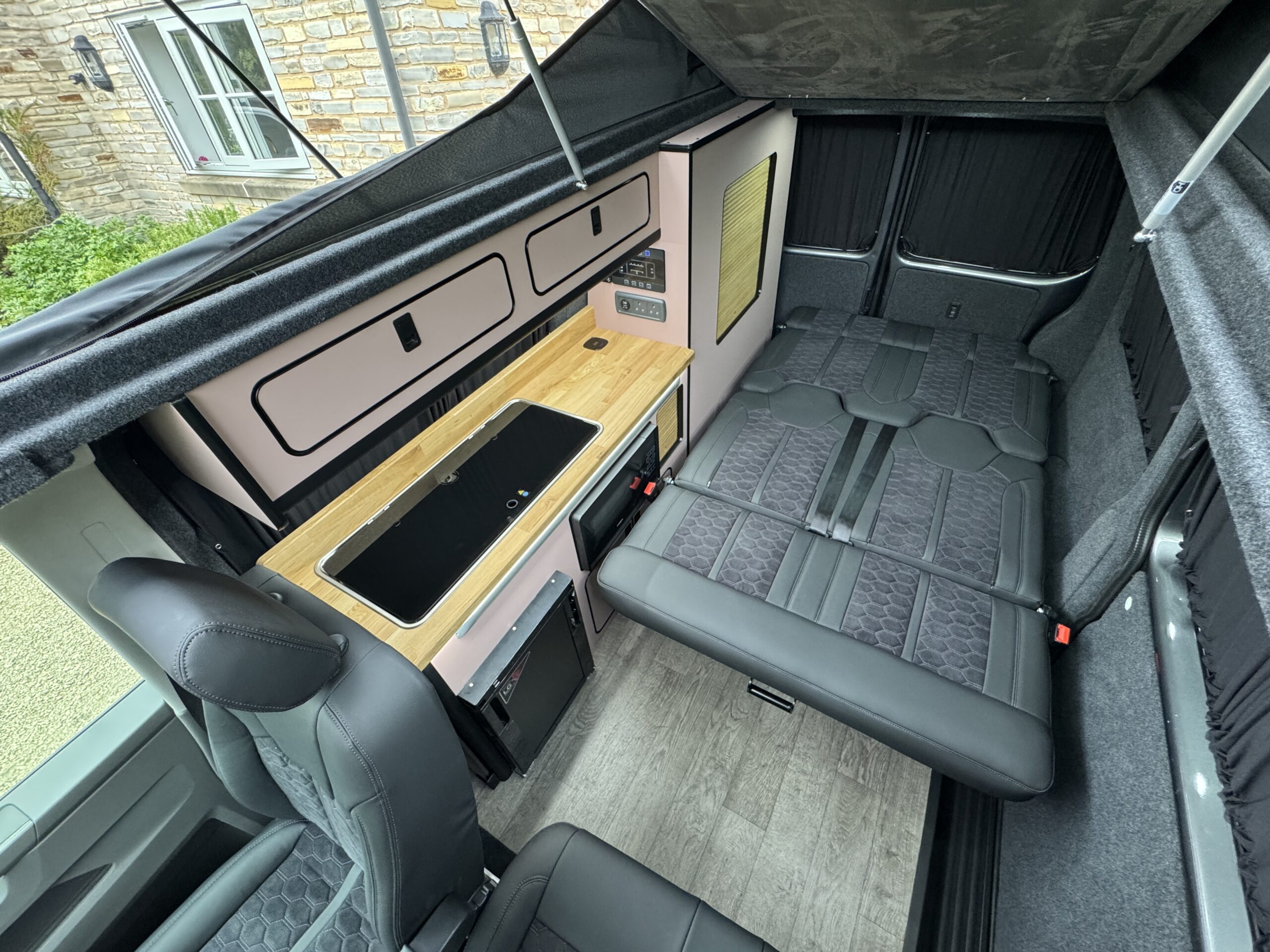 Volkswagen T6.1 Campervan Trek Edition – Coral Pink (Storm ...